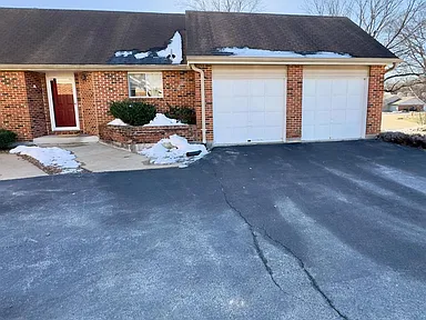 Spring Creek Condominiums - 3711 Candlewyck Club Dr Florissant MO | Zillow