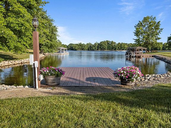 7 Creek Cv, Lake Waynoka, OH 45171 | MLS #1771409 | Zillow