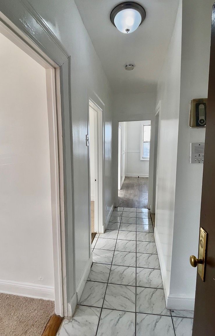 1040 E 214th St, Bronx, NY 10469 | Zillow