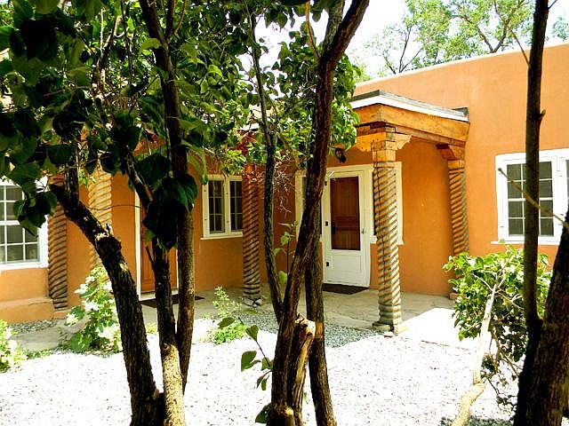 208 Ledoux St, Taos, NM 87571 | Zillow