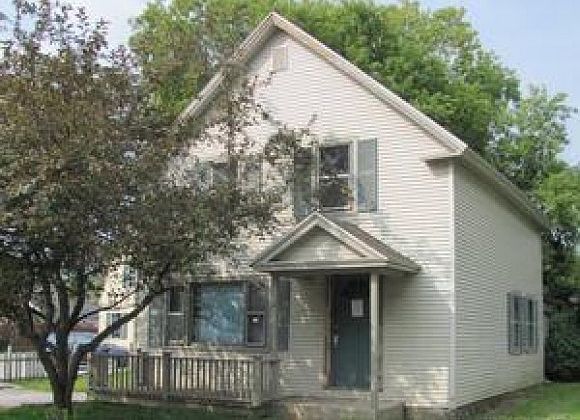 3 Meadow St, Rutland, VT 05701 | Zillow