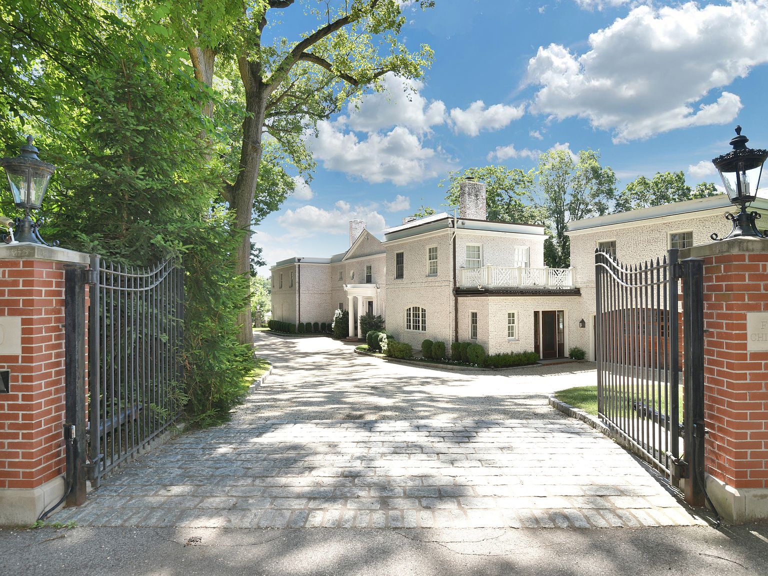 10 Sheldrake Ln, New Rochelle, NY 10804 | Zillow