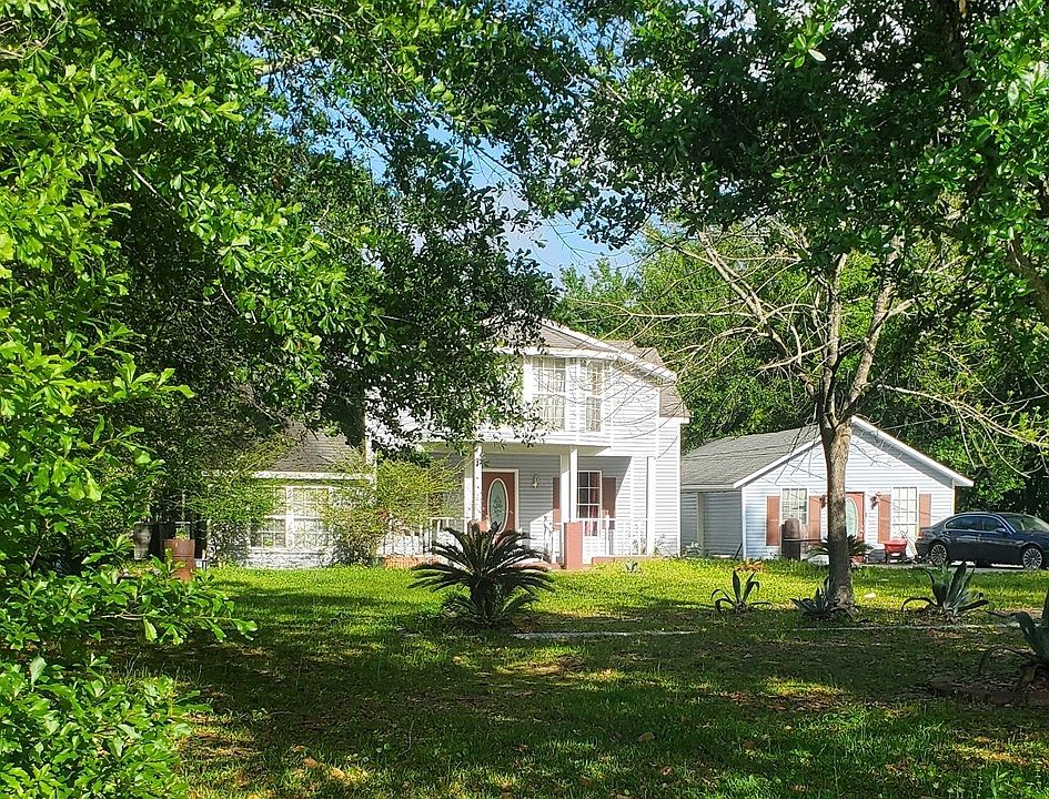 3519 Azalea St, Moss Point, MS 39563 | Zillow