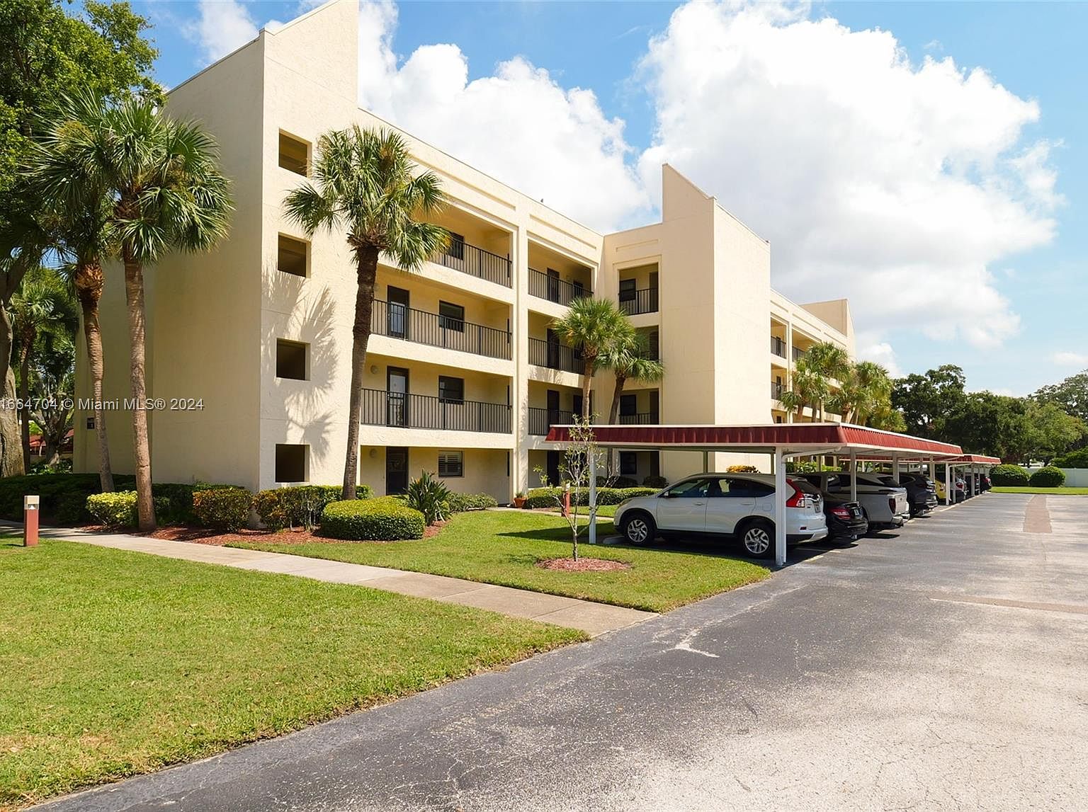 11485 Oakhurst Rd APT B304, Largo, FL 33774 | MLS #A11664704 | Zillow