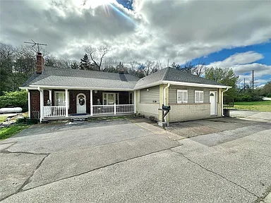 212 S West St Barnhart IL | Zillow