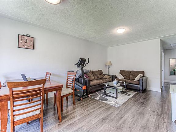 27 Weichel St, Kitchener, ON N2M 2A7 | MLS #40614646 | Zillow