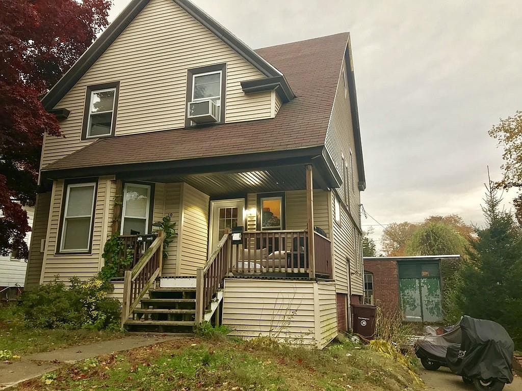 10 Clarence St, Worcester, MA 01605 | Zillow