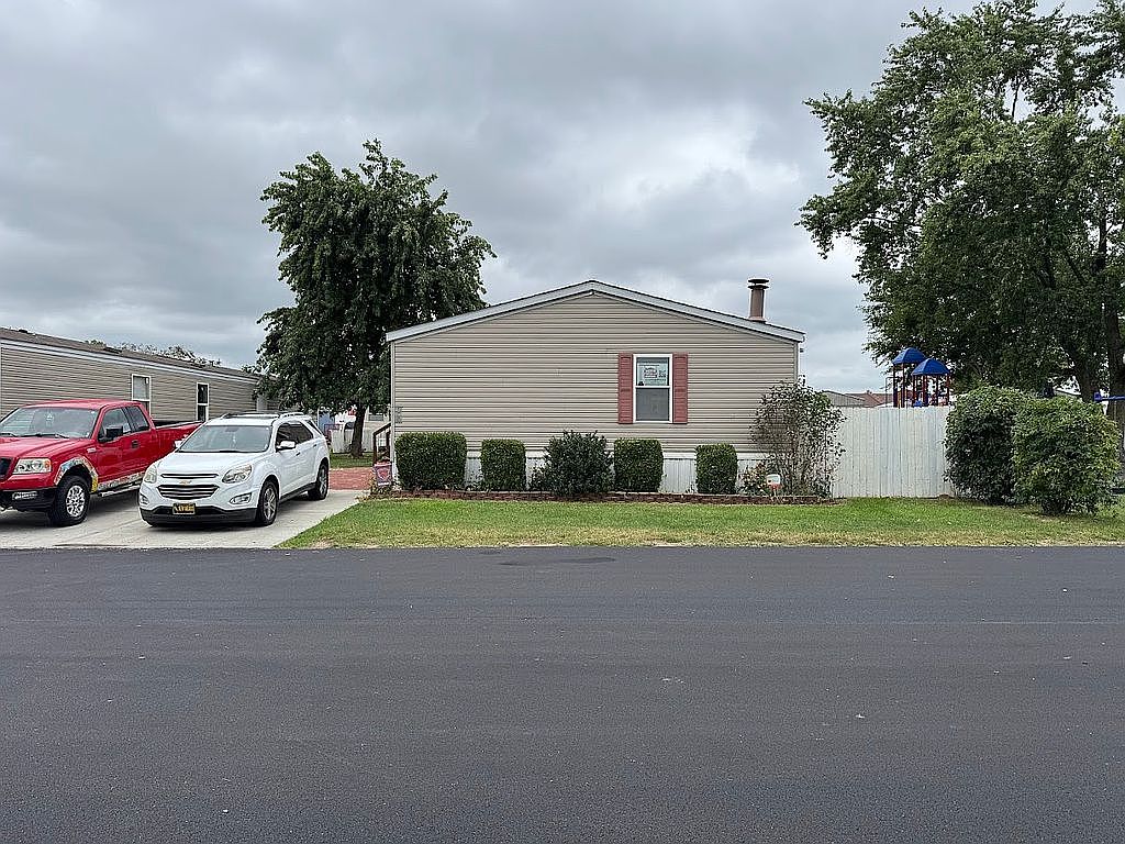 203 Avon Village Dr, Avon, IN 46123 | Zillow