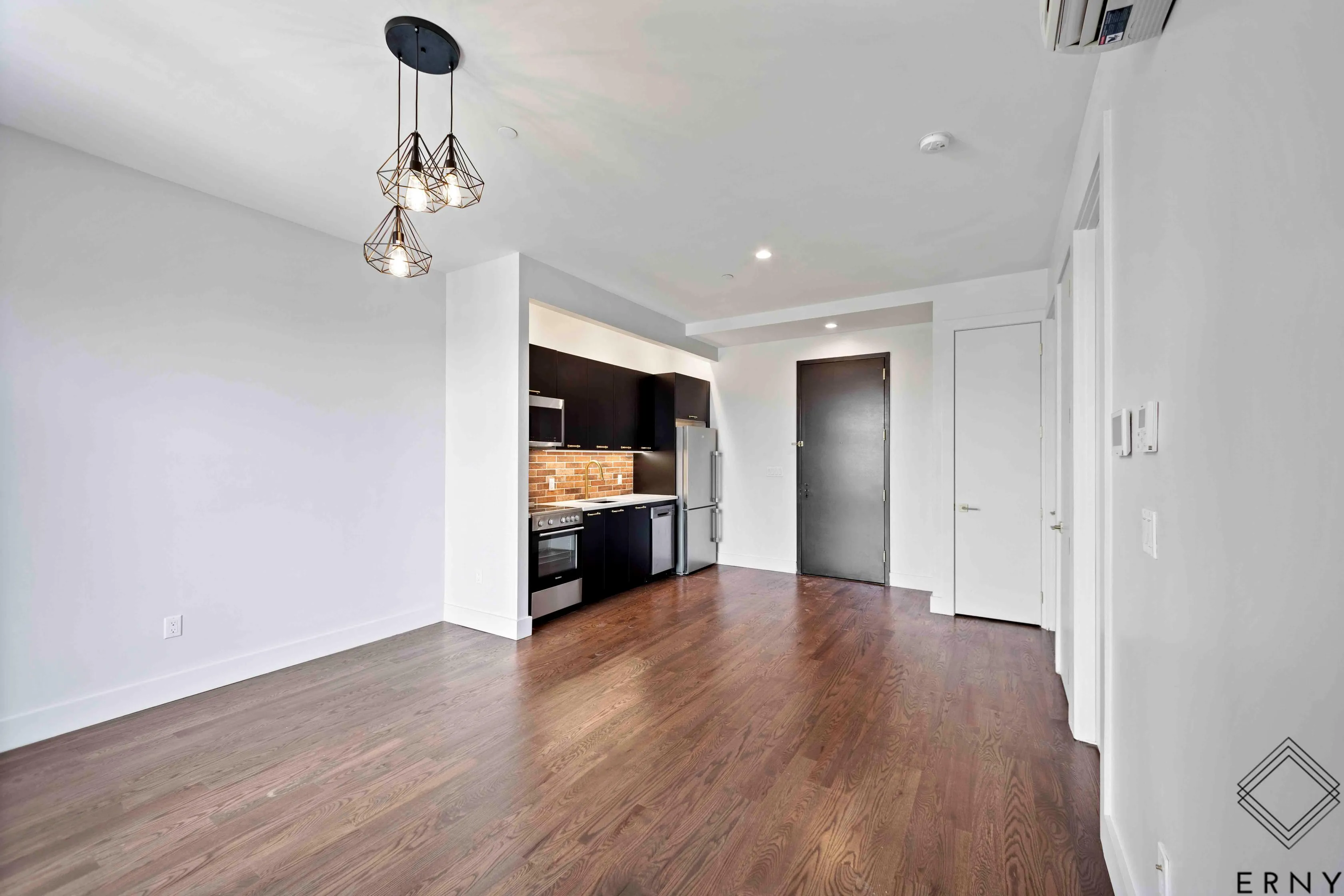 101 Varet Street #4L in Williamsburg, Brooklyn | StreetEasy