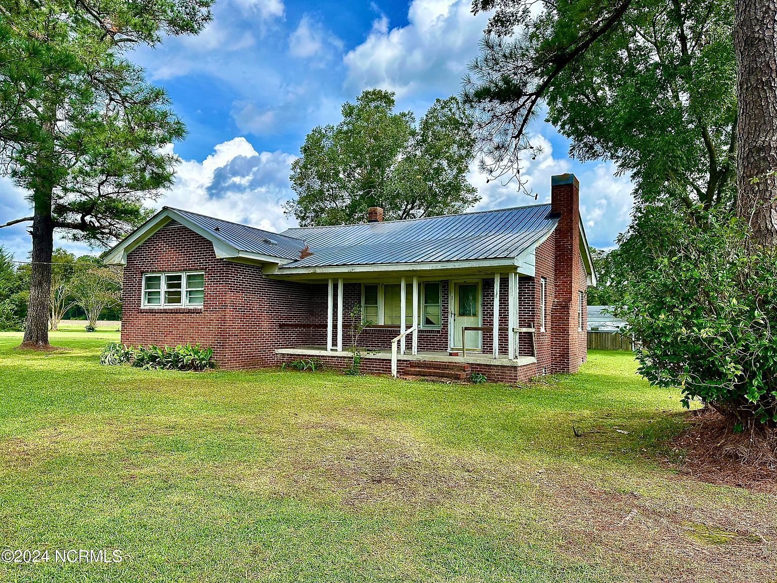 3798 Penderlea Highway, Watha, NC 28478 | Zillow