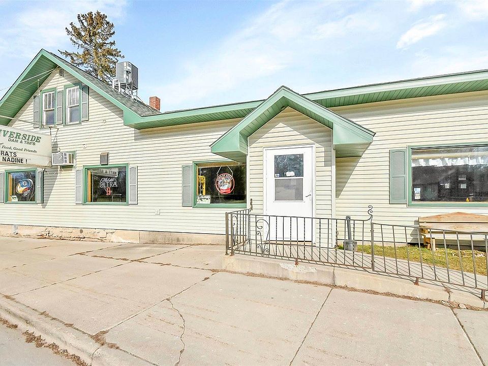 1010 Main Ave, Crivitz, WI 54114 | Zillow