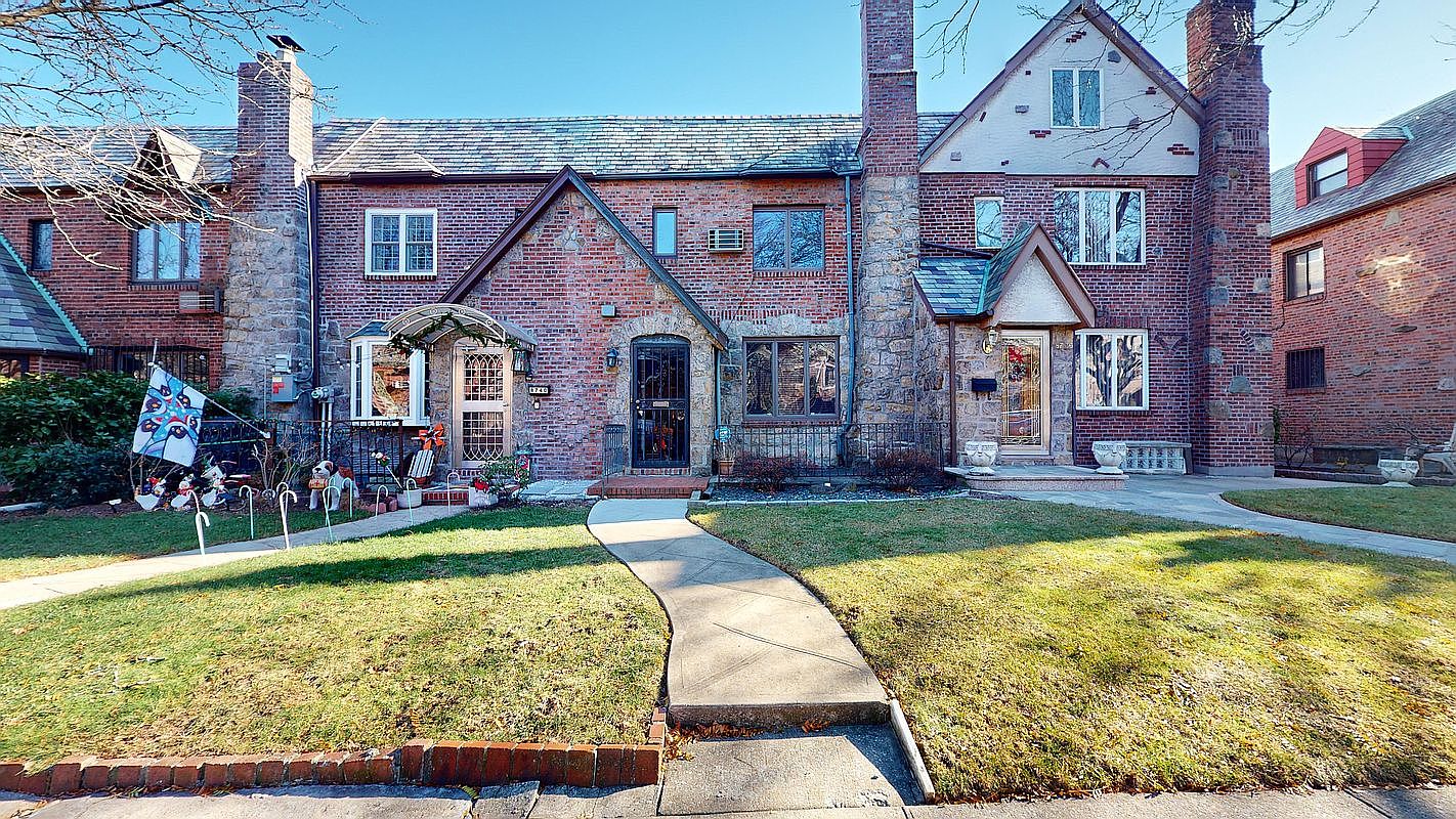 87-38 62nd Rd, Rego Park, NY 11374 | Zillow