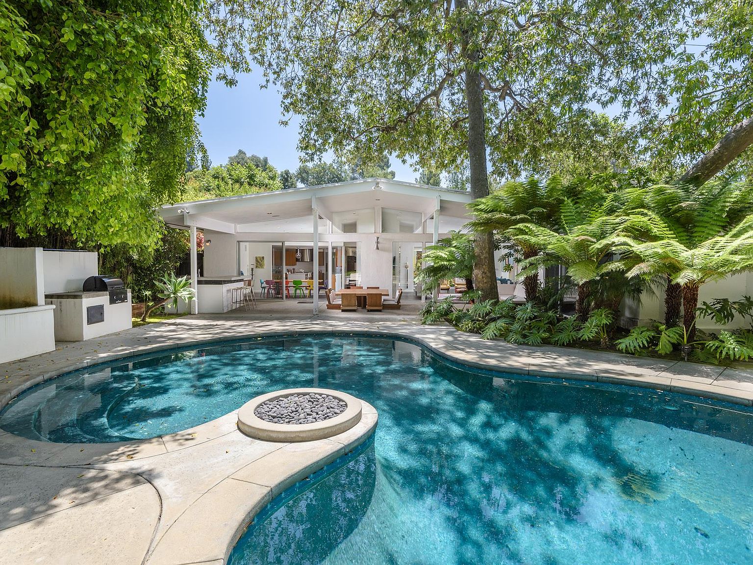 871 Leonard Rd, Los Angeles, CA 90049 | Zillow