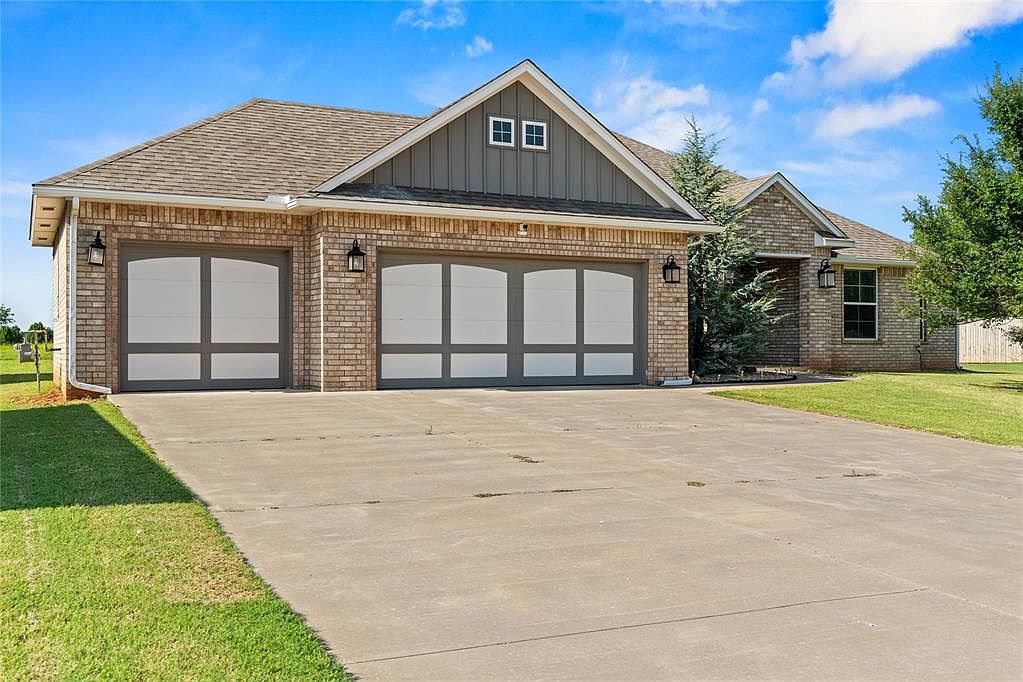 11216 SW 42nd Ct, Mustang, OK 73064 | MLS #1180972 | Zillow
