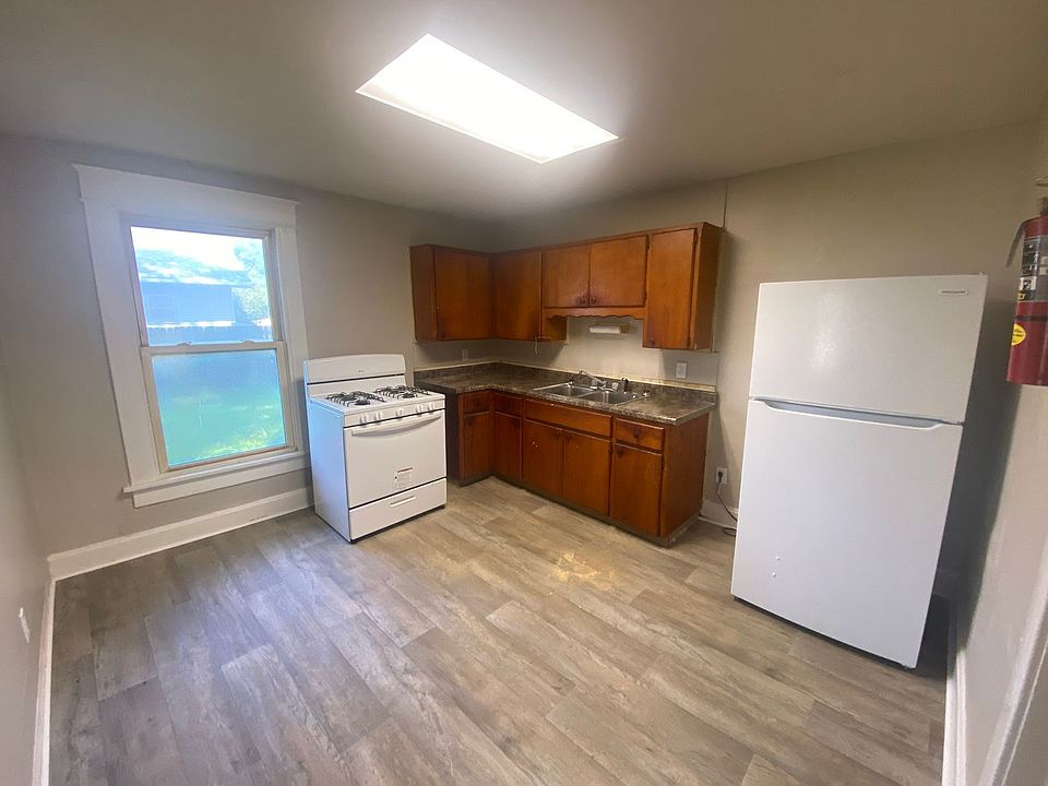 2136 Lyon Street - 2136 Lyon St Des Moines IA | Zillow