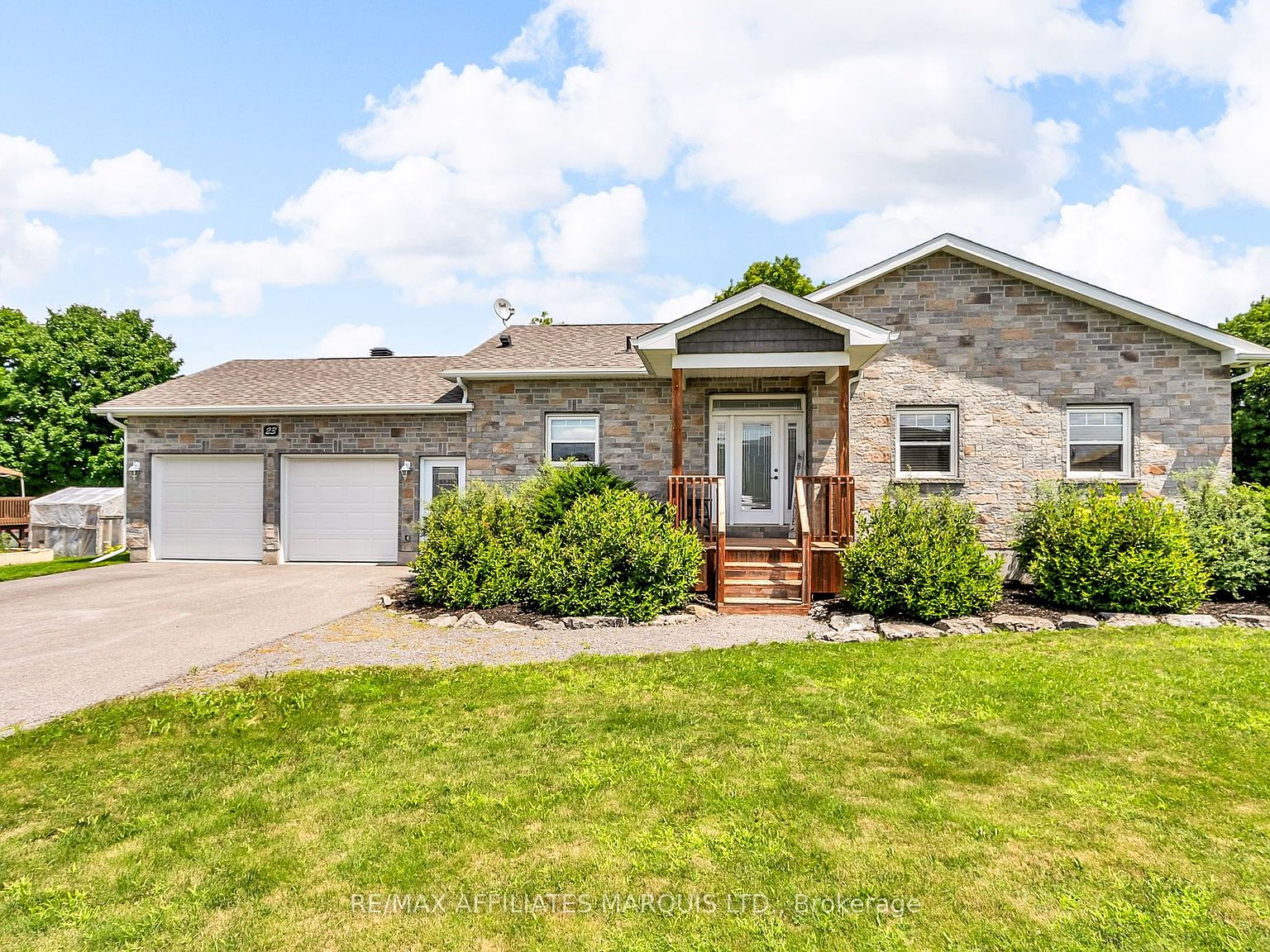 23 Calco Cres, North Stormont, ON K0C 1W0 | MLS #X12313287 | Zillow