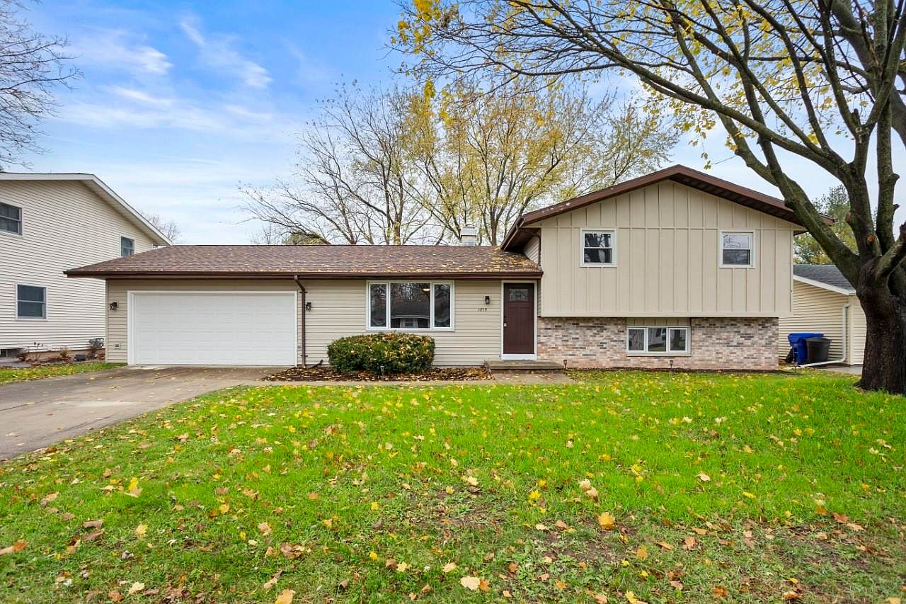 1819 S Kasper Dr, Appleton, WI 54914 | Zillow