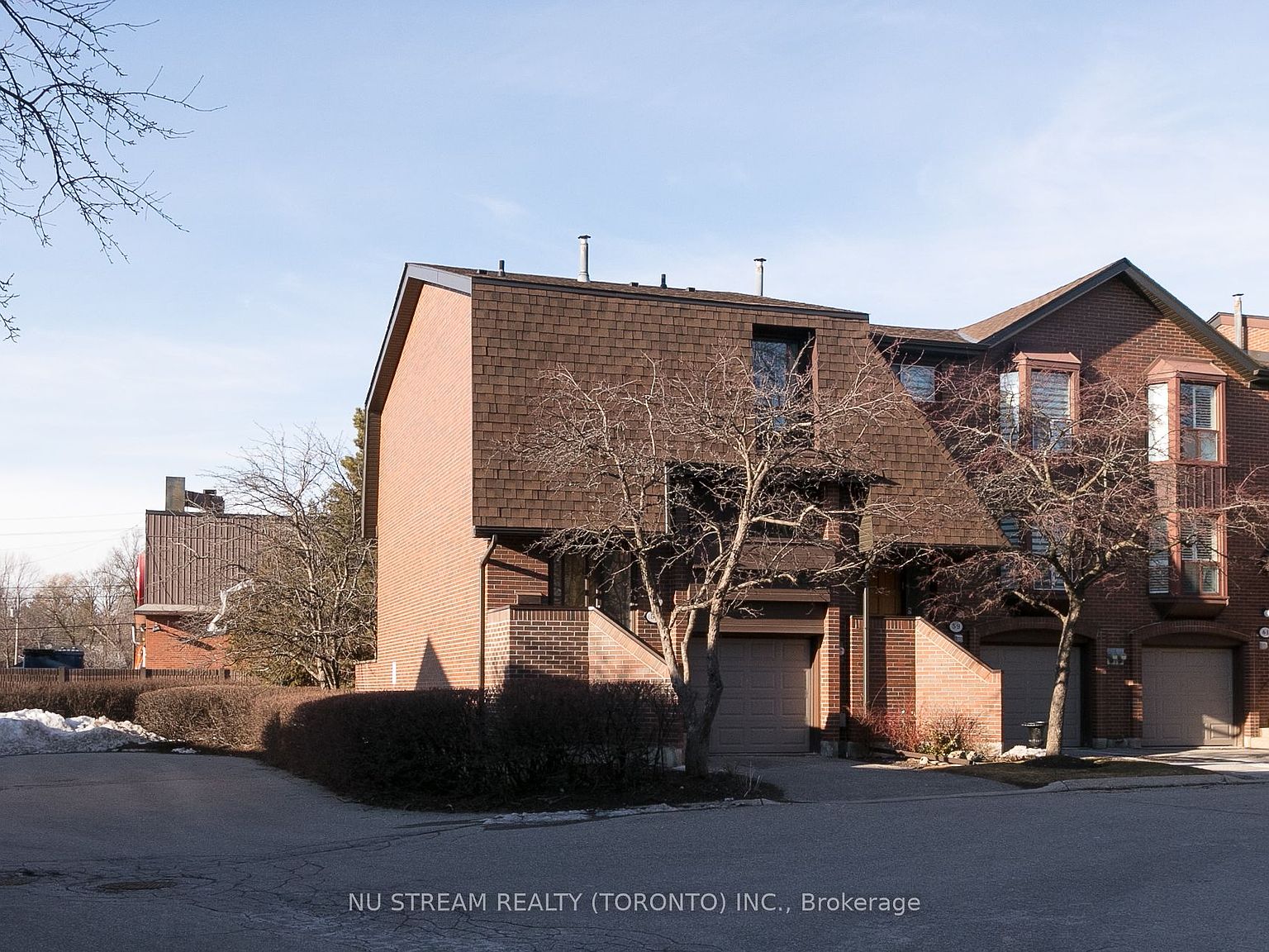 57 Gypsy Roseway #C14, Toronto, ON M2N 5Z1 | Zillow