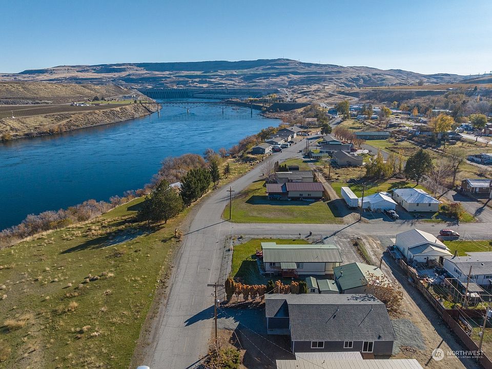 1926 Columbia Avenue, Bridgeport, WA 98813 | Zillow