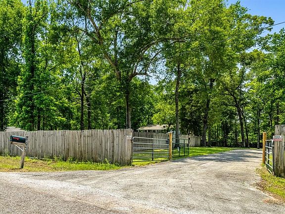 14758 Kirbee Rd, Conroe, TX 77302 | Zillow