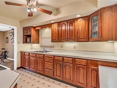 434 Summit Dr, Pittsburgh, PA 15228 | Zillow