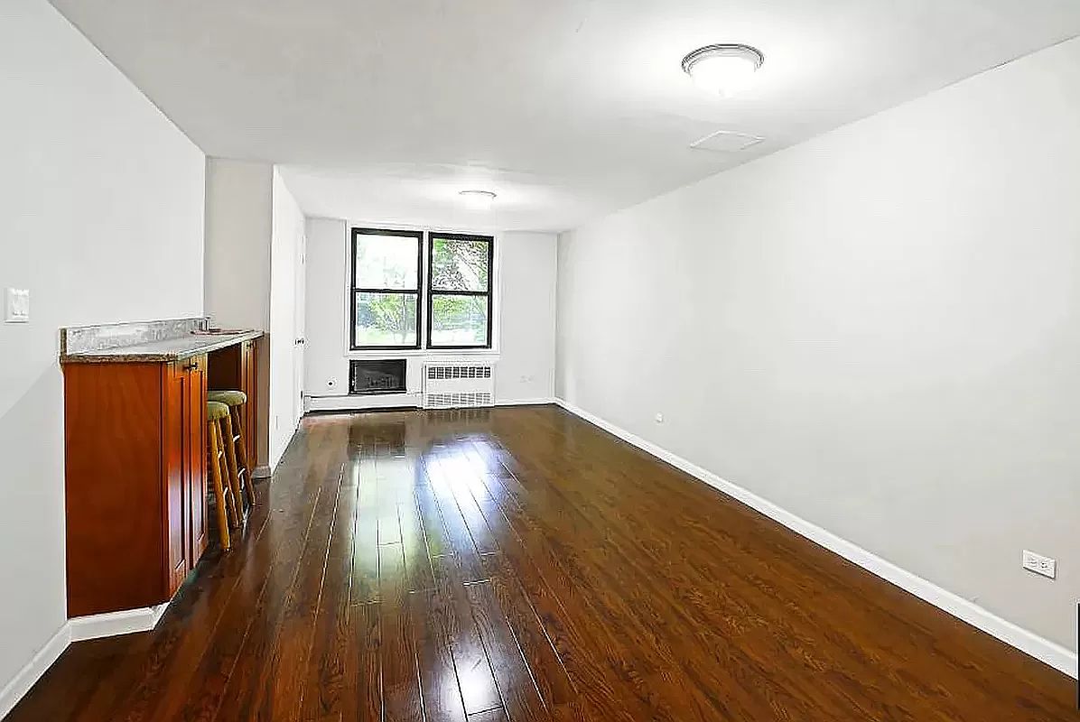 35-20 Leverich St #104, Jackson Heights, NY 11372 | Zillow