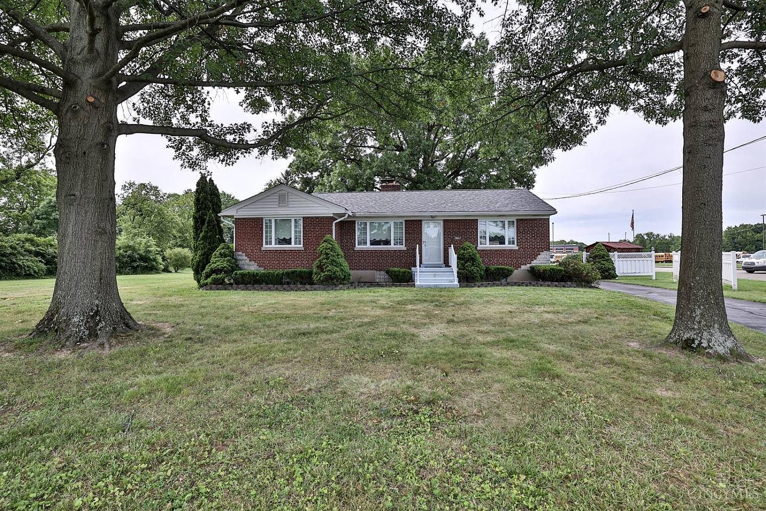 3093 Springdale Rd, Cincinnati, OH 45251 | Zillow