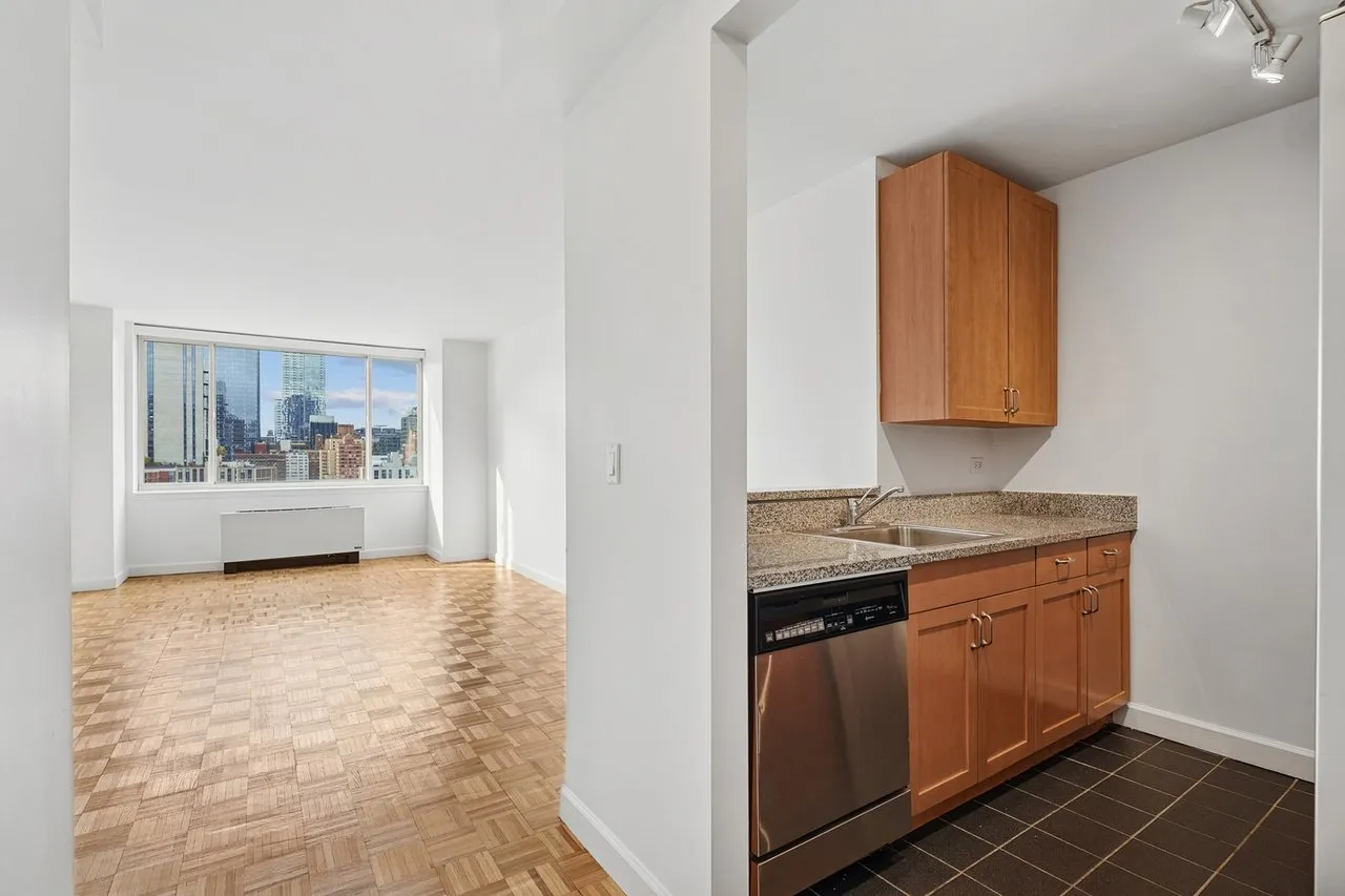 420 West 42nd Street #17H in Hell's Kitchen, Manhattan | StreetEasy