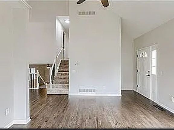 110 Cedar St, Smithville, MO 64089 | Zillow
