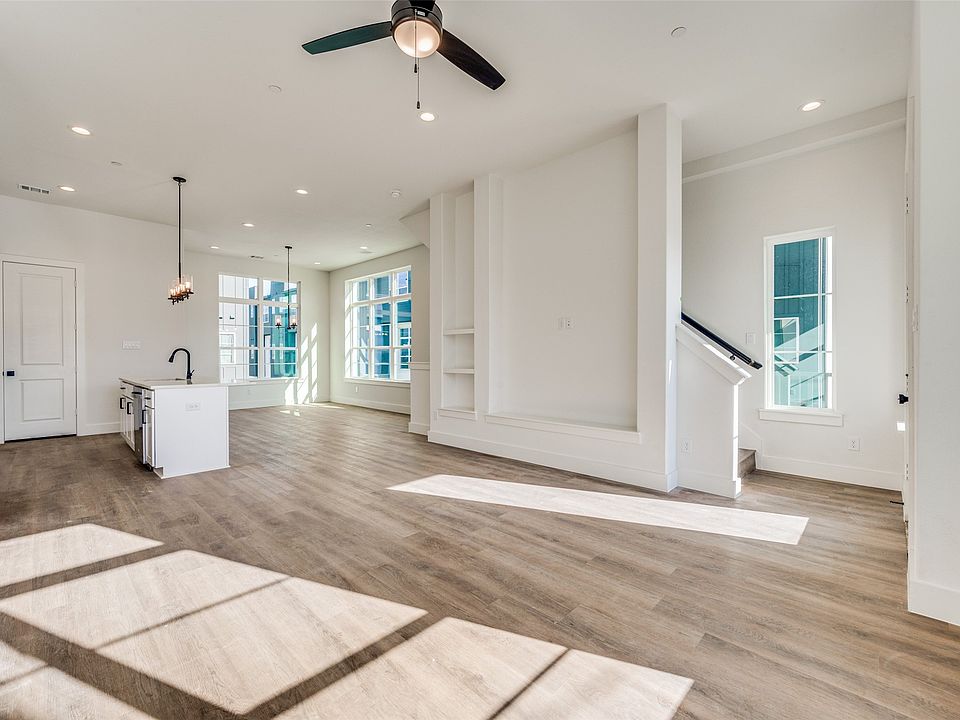 13325 Bee St Dallas TX | Zillow