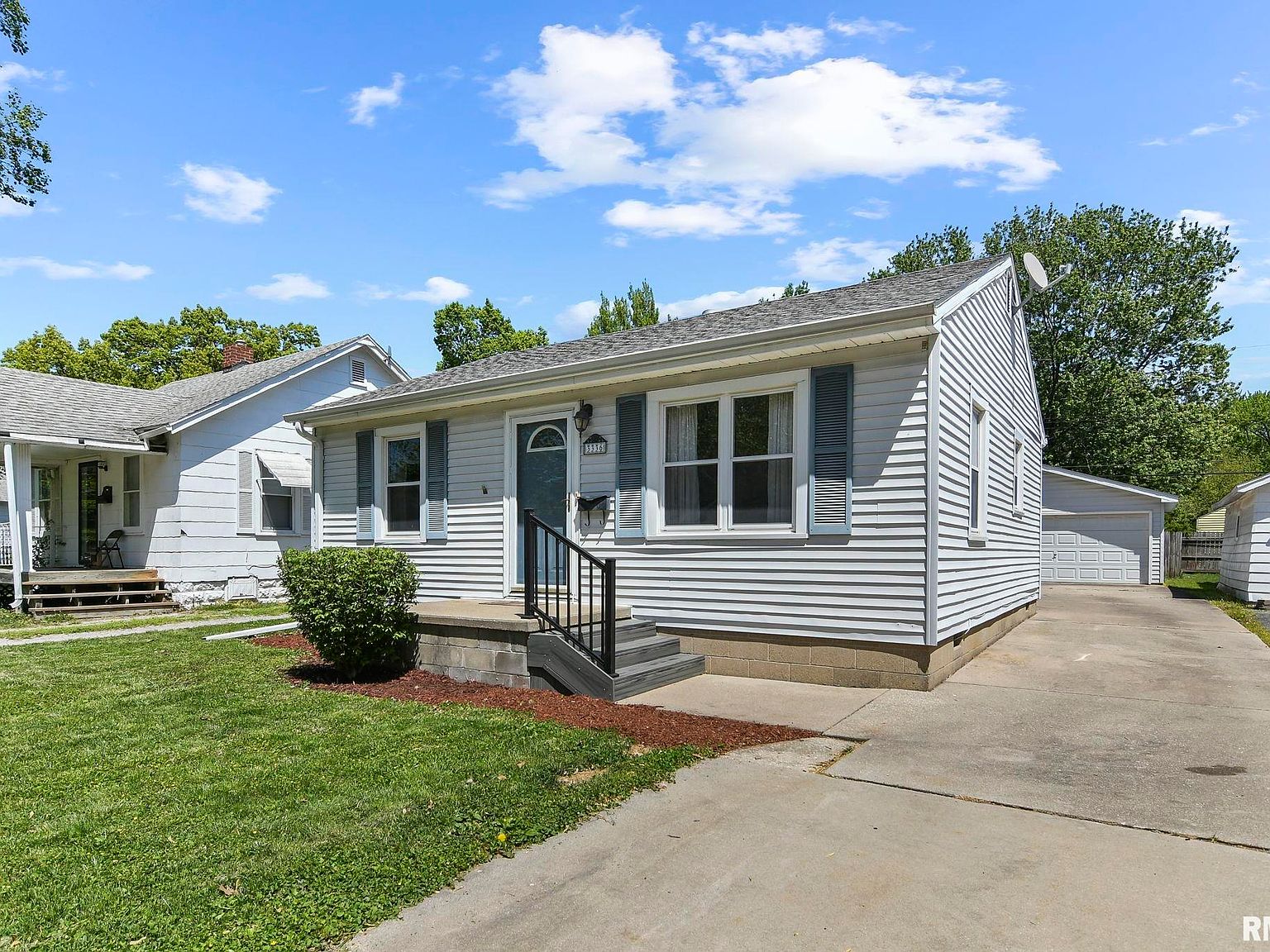 3336 S 1st St, Southern View, IL 62703 | Zillow