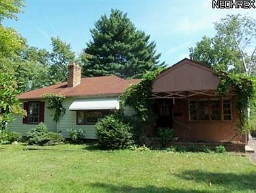2264 Estabrook Ave NW, Warren, OH 44485 | Zillow