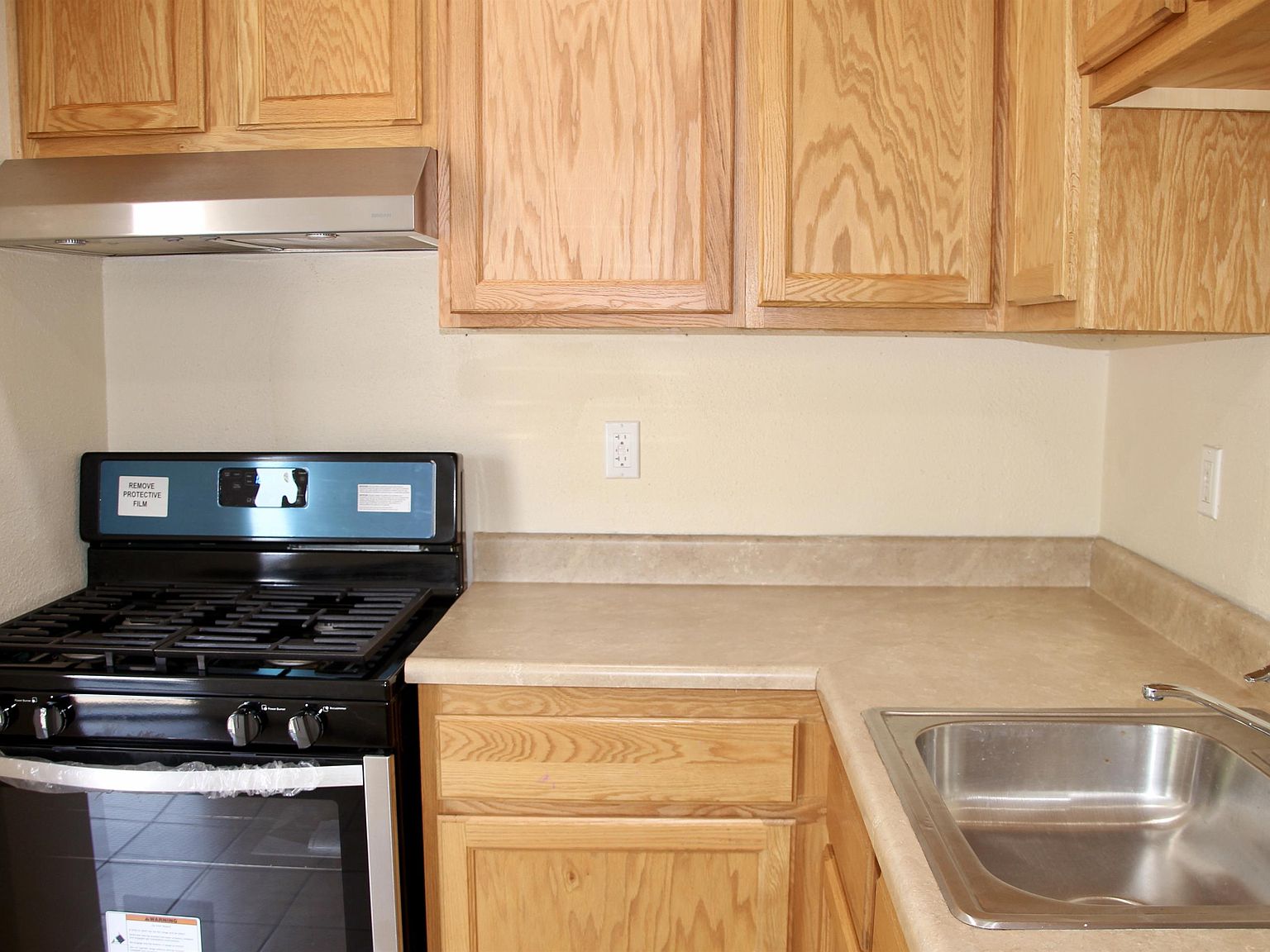 12185 N San Fernando Rd, Sylmar, CA 91342 | Zillow