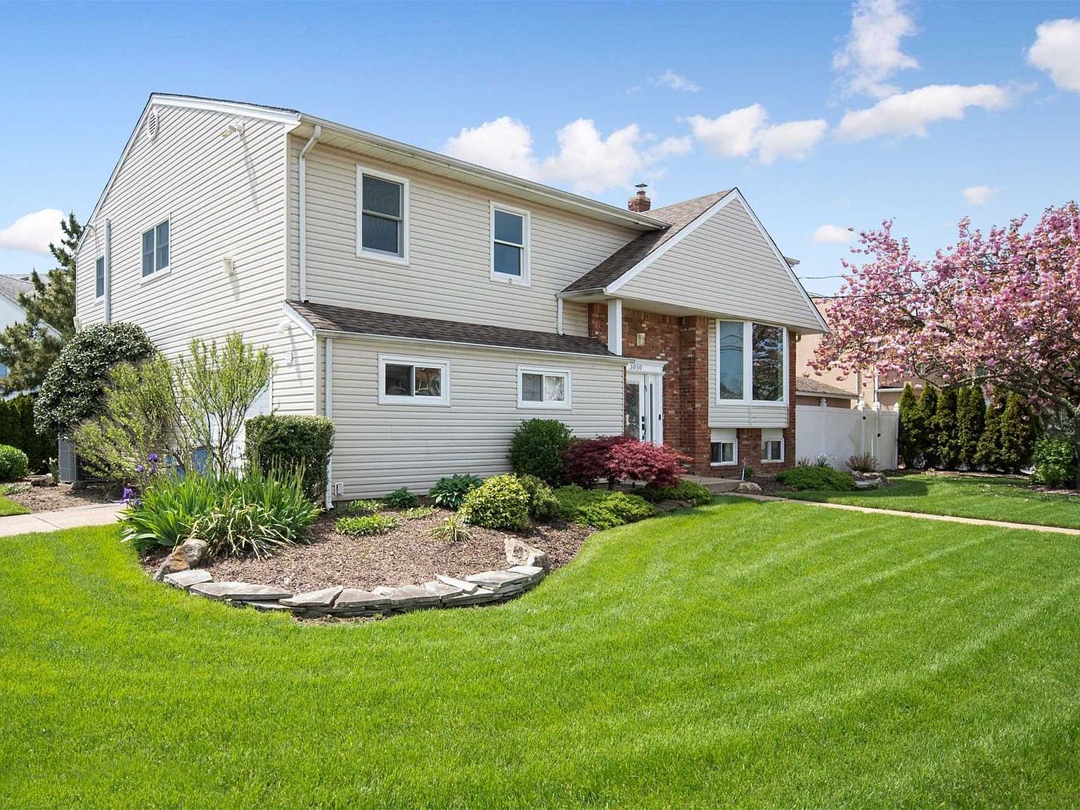 3050 Clubhouse Rd, Merrick, NY 11566 | Zillow