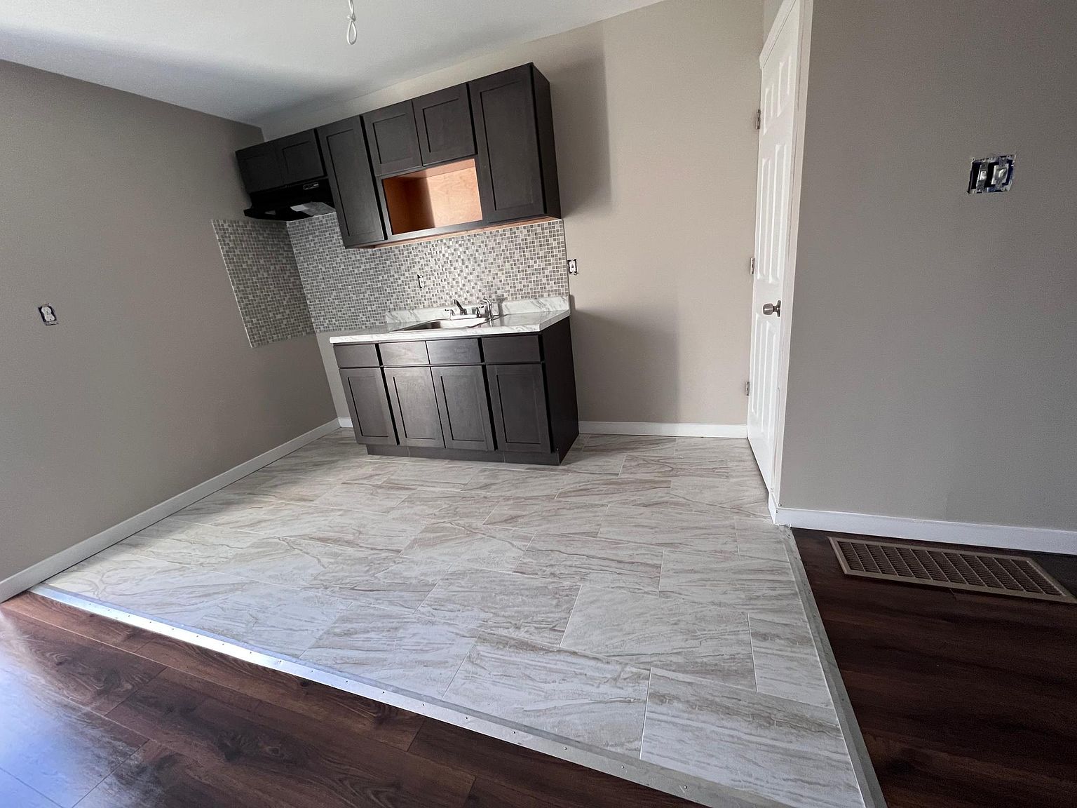 6732 Linmore Ave, Philadelphia, PA 19142 | Zillow