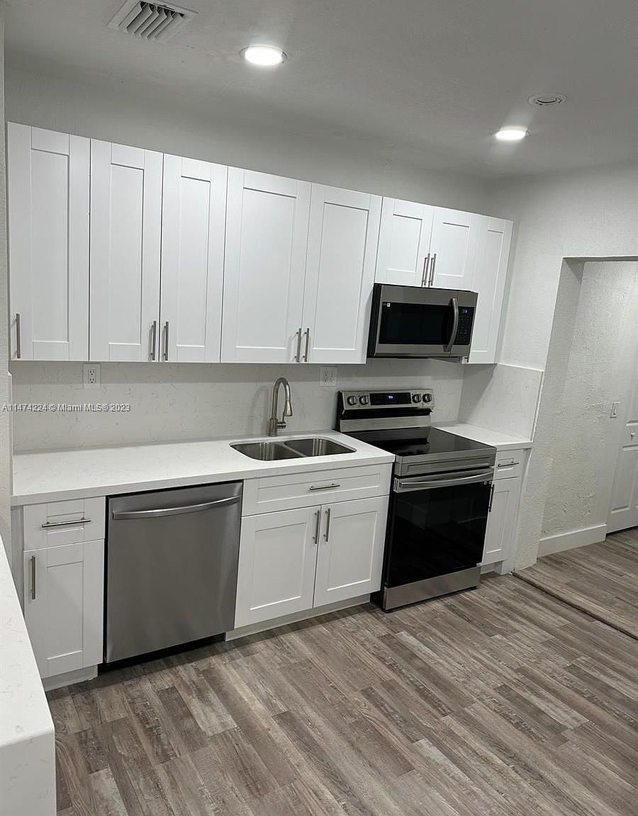 3045 SW 21st St #3047, Miami, FL 33145 | Zillow