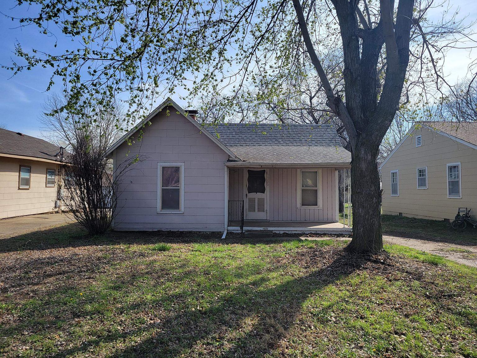1320 N 5th St, Arkansas City, KS 67005 | Zillow