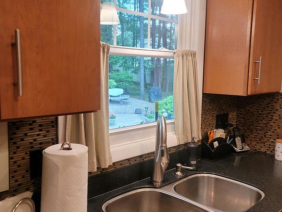 45 Cardinal Court, Saratoga Springs, NY 12866 | Zillow