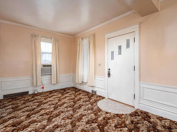 218 S Henry St, Walcott, IA 52773 | Zillow