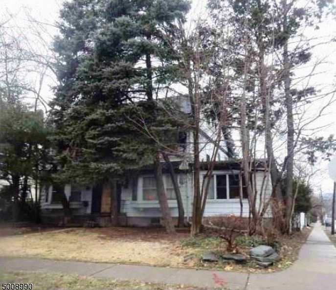 563 Berkeley Ave, Orange, NJ 07050 | Zillow