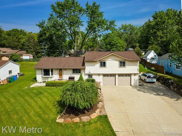 Commerce Township MI Real Estate - Commerce Township MI Homes For Sale ...