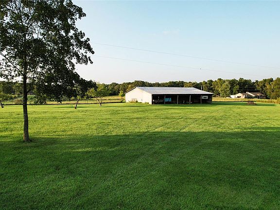 1805 Highway E, Bellflower, MO 63333 | Zillow