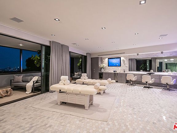 10979 Chalon Rd, Los Angeles, CA 90077 | MLS #22-125456 | Zillow