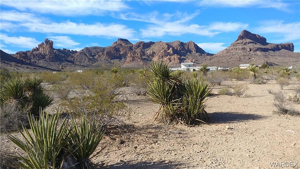 2437 S Dugas Rd, Golden Valley, AZ 86413 | Zillow