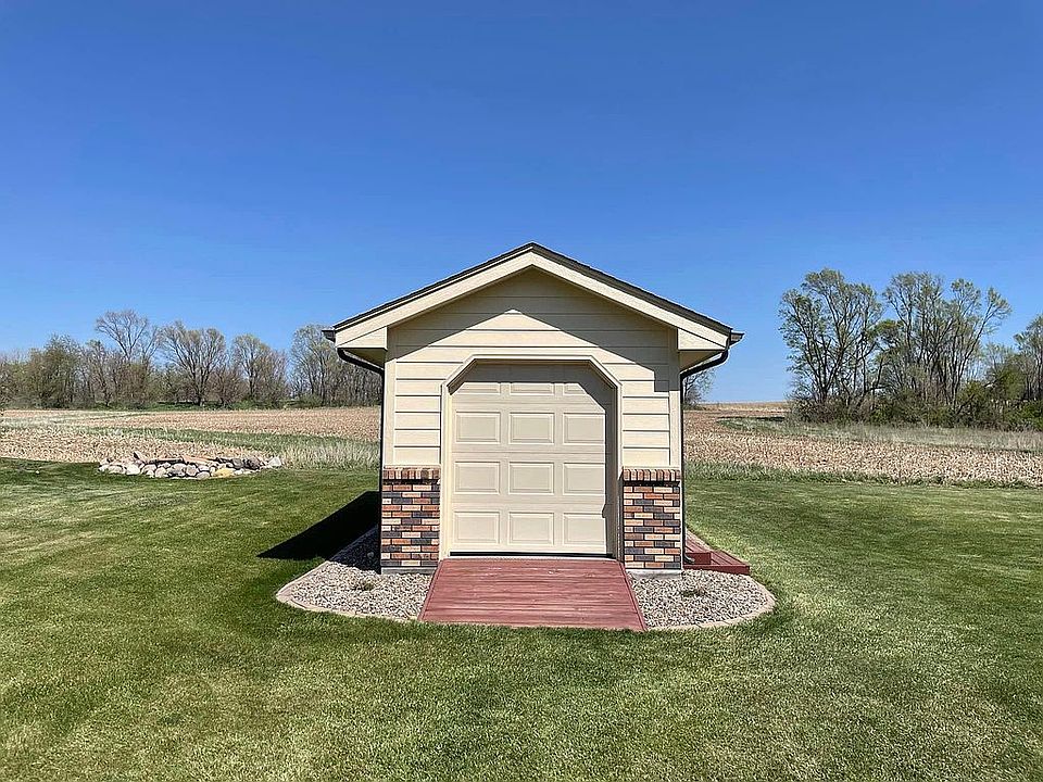 5705 NE 36th Ct, Berwick, IA 50032 | Zillow