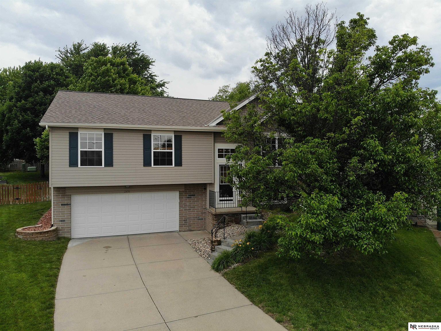 2106 N 167th Cir, Omaha, NE 68116 | Zillow