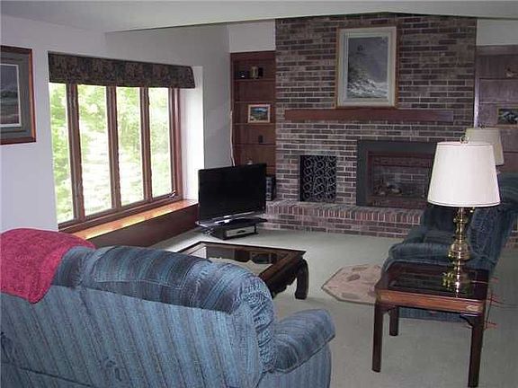 39 Wood Stone Rise, Pittsford, NY 14534 | Zillow