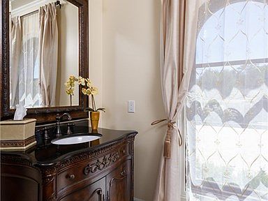 1700 Country Club Dr, Redlands, CA 92373 | Zillow