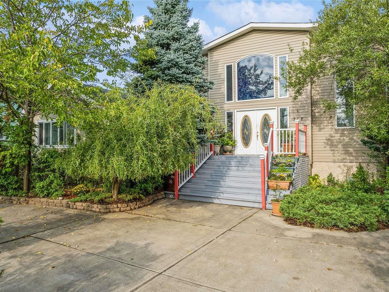 177 Sportsmans Ave, Freeport, NY 11520 | Zillow