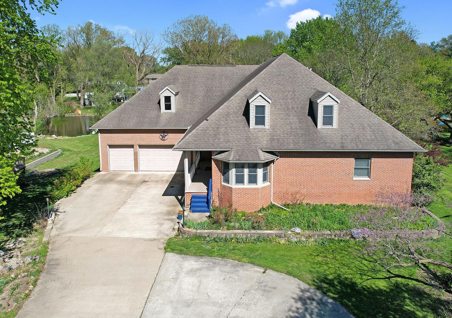 408 S Spring Lake Rd, Mahomet, IL 61853 | Zillow